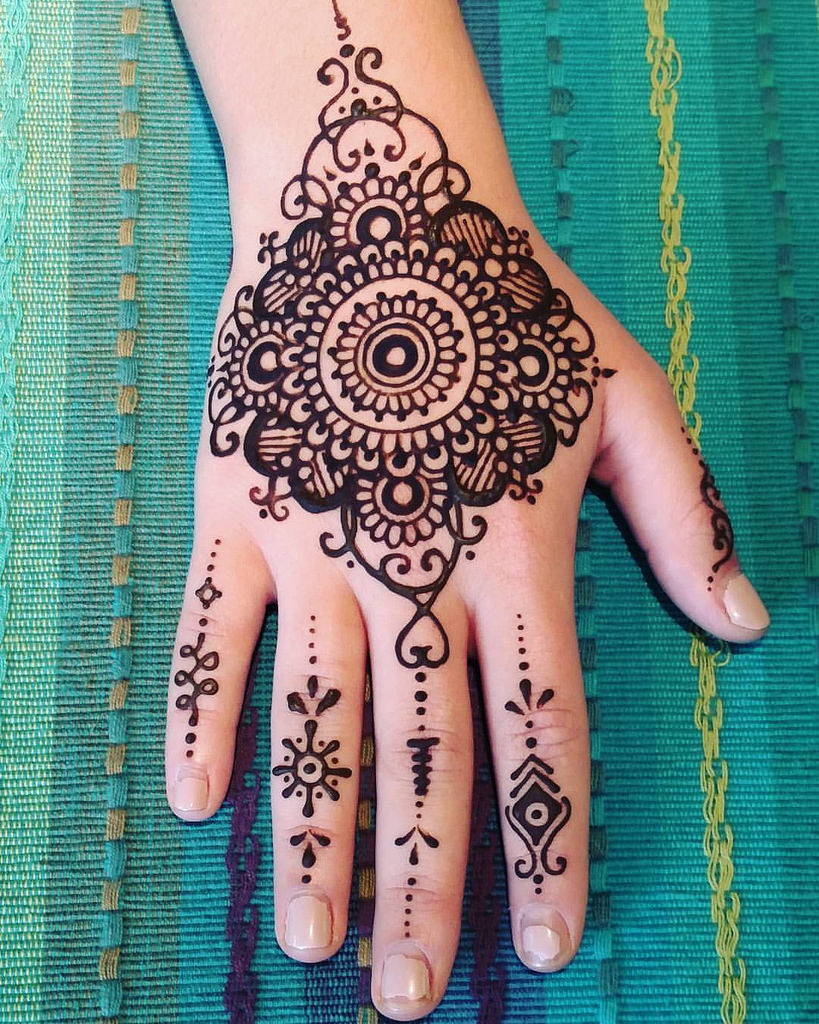 Hummingbird Henna